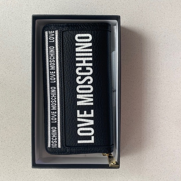 Love Moschino | Bags | Moschino Wallet | Poshmark